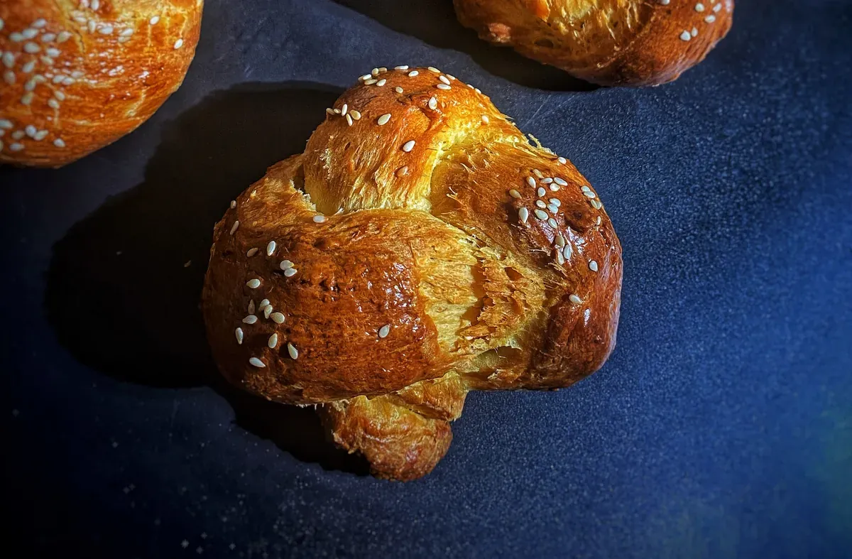 Challah Buns - Bread - Food nerd rockstar
